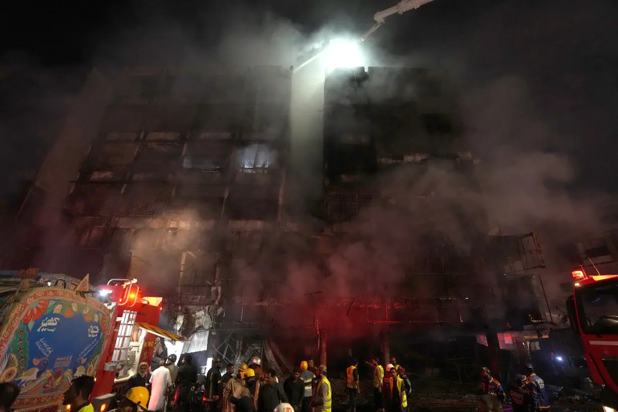 3 Killed At Massive Fire In Pakistan's Largest Southern City Of Karachi ...