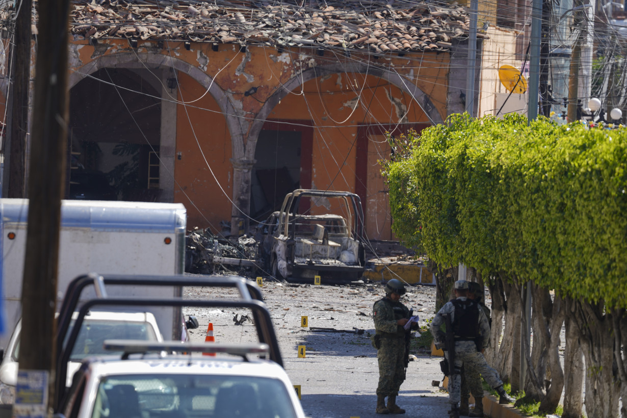 LA Post: A car bomb explodes outside a police station in western Mexico ...