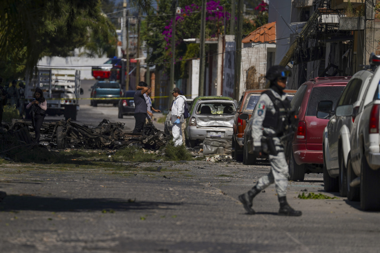 LA Post: A car bomb explodes outside a police station in western Mexico ...