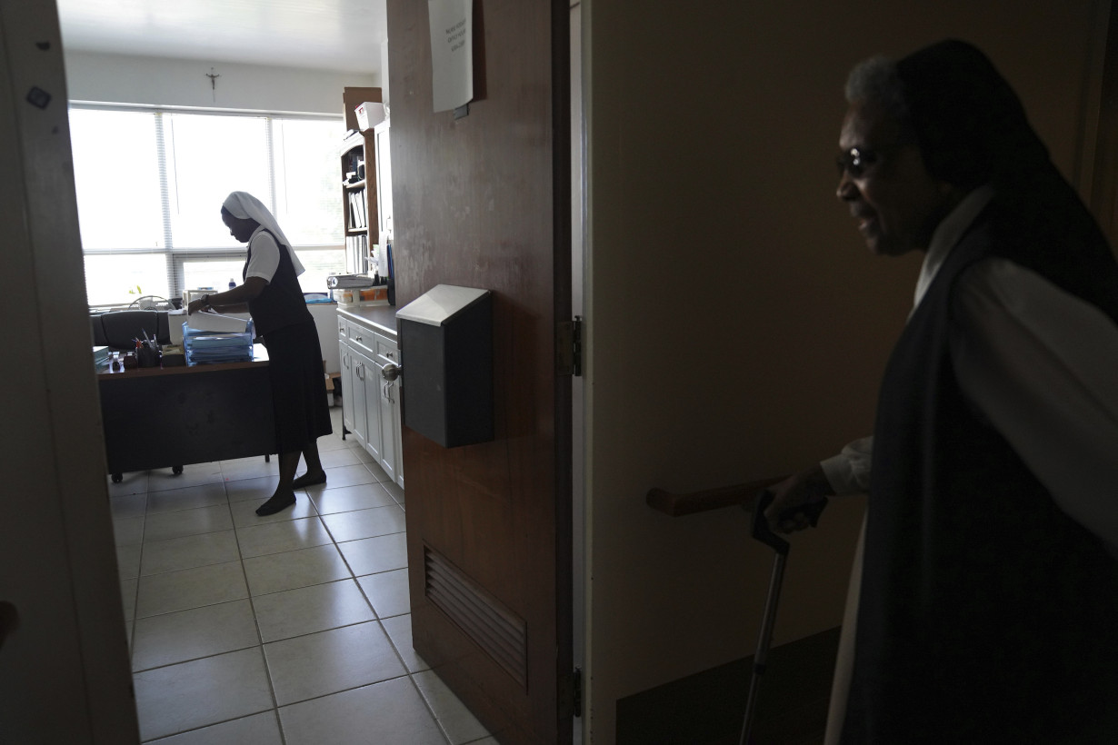 LA Post: Leap of faith: A few young women in US buck the trends by ...