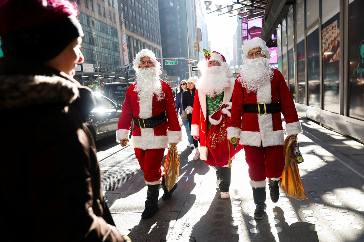 LA Post: Dress Codes: Why Santa Claus wears a red and white suit - The ...