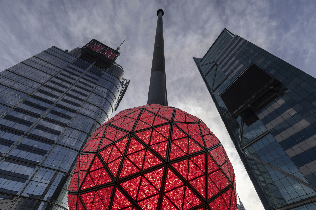 LA Post: Times Square ball takes final test for New Year's Eve - The ...